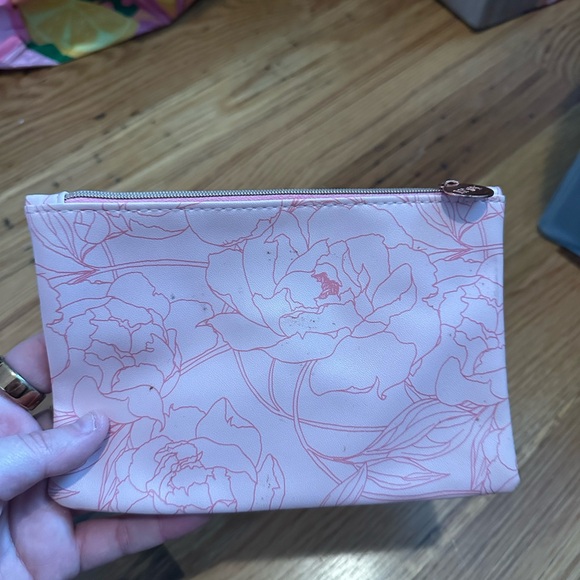 ipsy | Accessories | Ipsy Blush Pink Floral Cosmetic Pouch | Poshmark